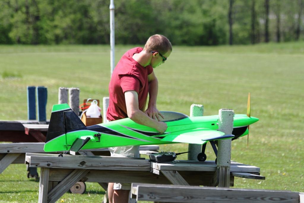 Brian Martin with his Redwing RC MXSR, powered by a DLE 30 cc gas engine.
